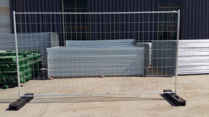 Recycled Rubber Bases for Temporary Fencing China Supplier