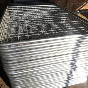 Choosing the Right Farm Fence Gate Dimensions for Your Needs